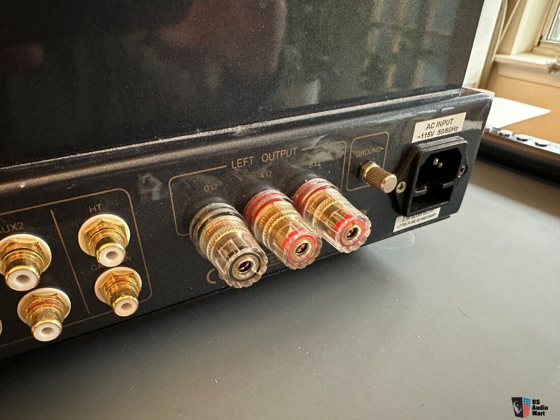 PrimaLuna Prologue Premium Integrated Amplifier + 2 Sets of Tubes Photo ...