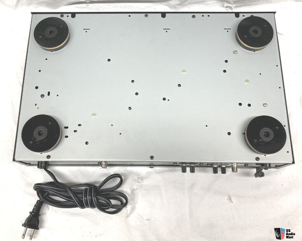 Denon TU-680NAB FM Stereo AM Stereo Tuner Photo #4334120 - US Audio Mart