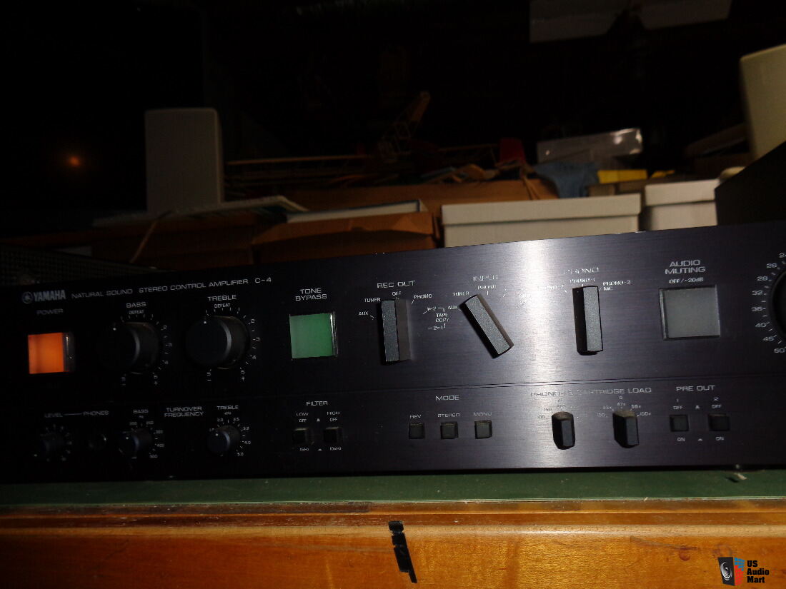 Yamaha C-4 preamplifier, solid state, with phono stage Photo #4337970 ...