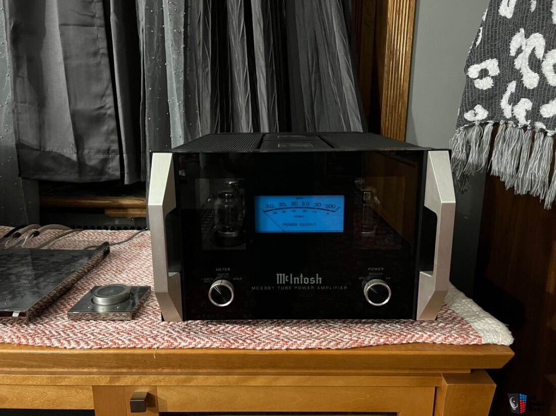 McIntosh MC2301 Mono Block Power Amps Photo #4339584 - US Audio Mart