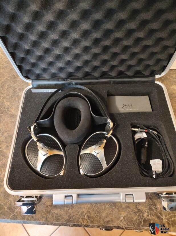 Meze Elite w/OPTIONAL Lavri Grand cable Photo #4339643 - US Audio Mart