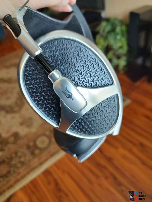 Meze Elite w/OPTIONAL Lavri Grand cable Photo #4339643 - US Audio Mart