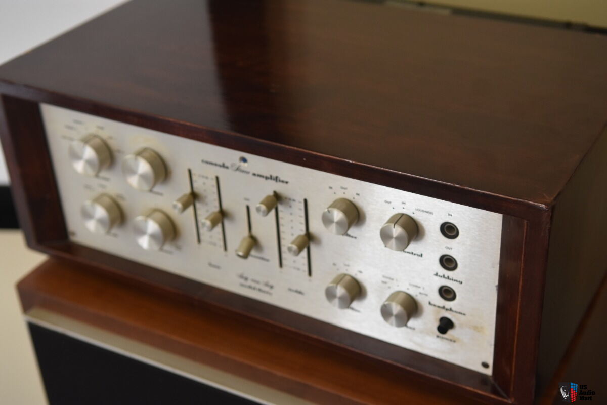 Marantz Thirty Integrated Amplifier and Marantz Fifteen Power Amplifier ...