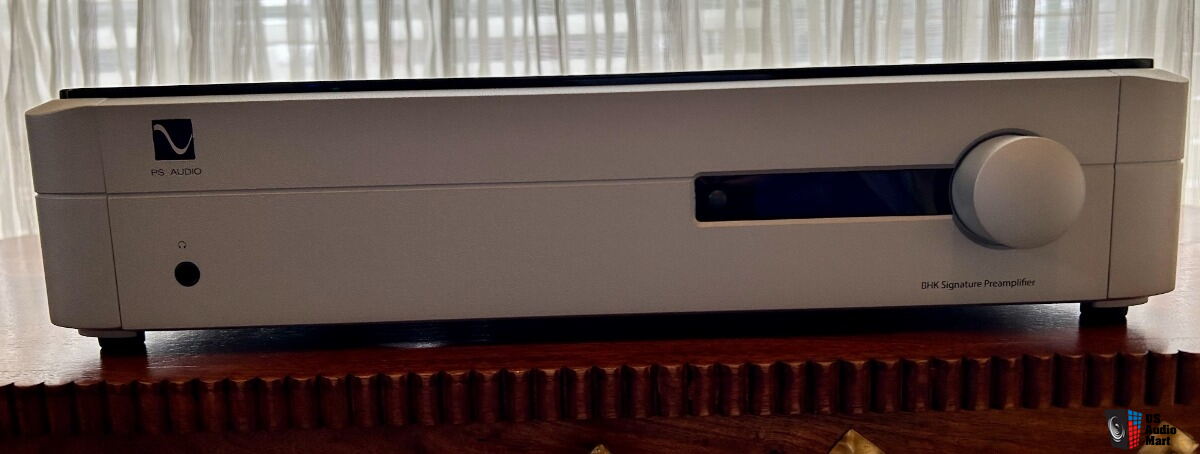 PS Audio BHK Signature Preamplifier Photo #4347771 - UK Audio Mart