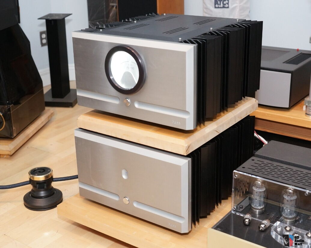 Pass Labs XS-150 mono amplifiers Photo #4348747 - US Audio Mart