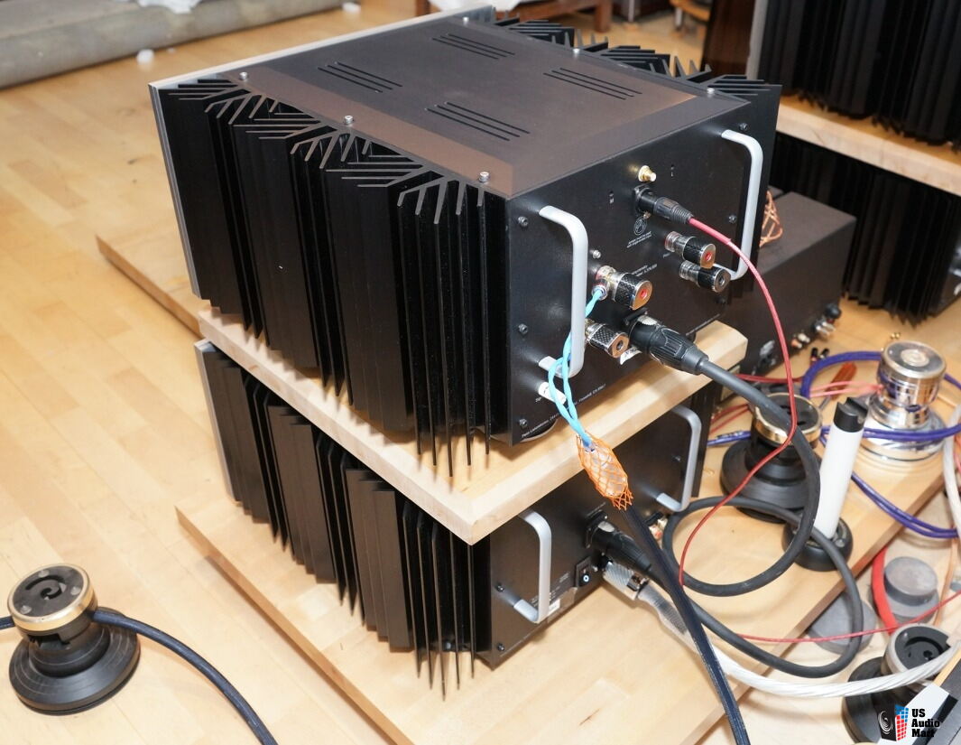 Pass Labs XS-150 mono amplifiers Photo #4348749 - US Audio Mart