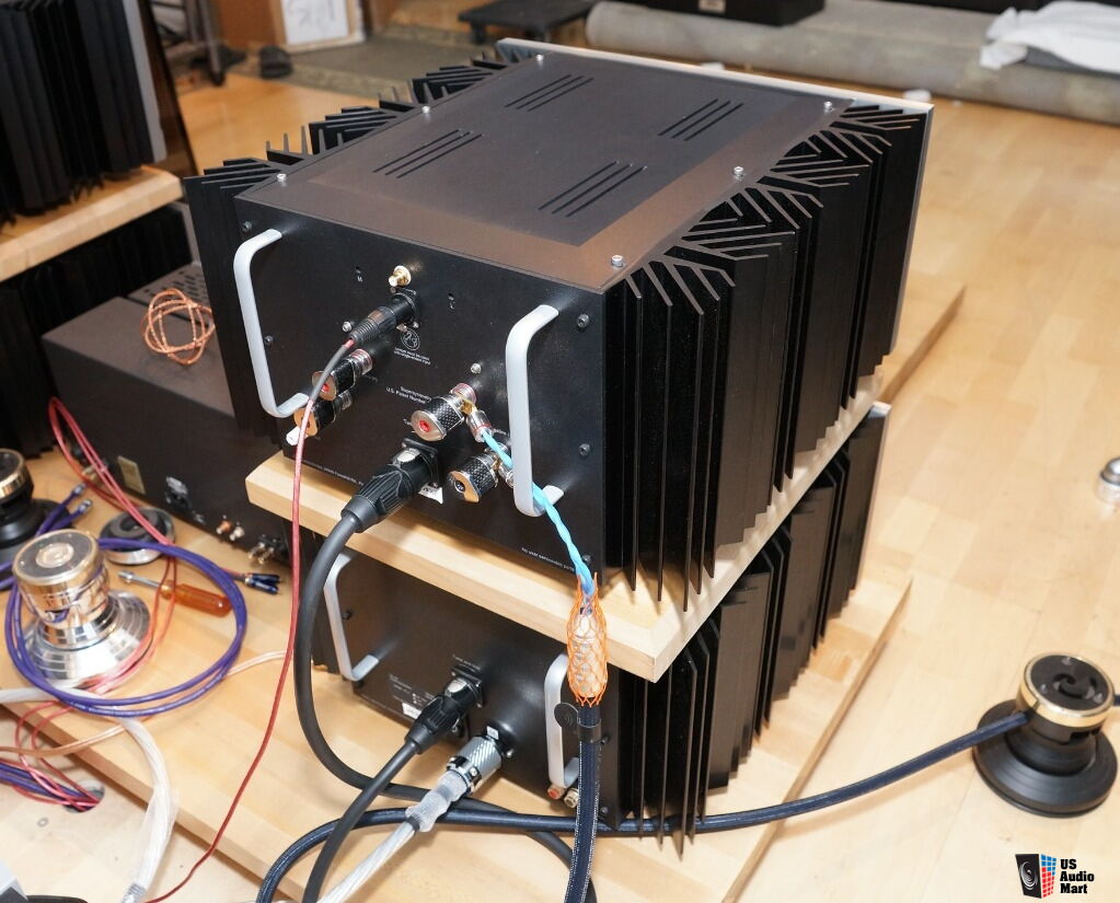 Pass Labs XS-150 mono amplifiers Photo #4348750 - US Audio Mart
