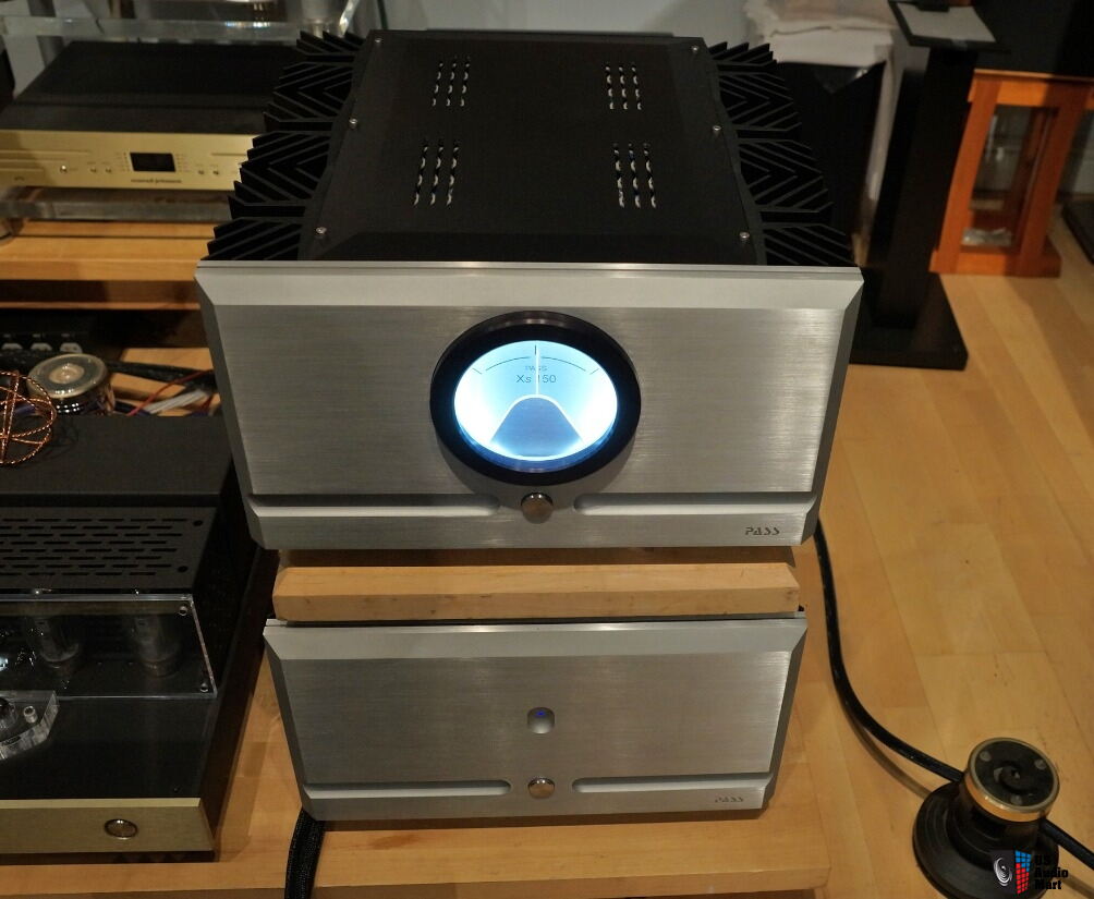 Pass Labs XS-150 mono amplifiers Photo #4348753 - US Audio Mart