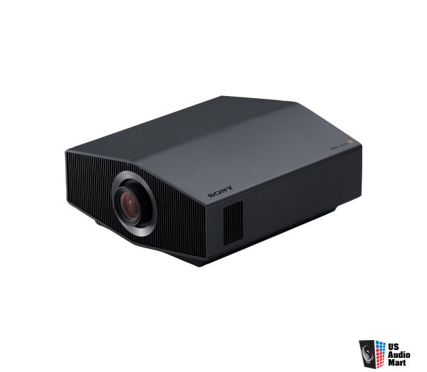 Sony VPL-XW6000 4K native laser projector Photo #4954397 - US Audio Mart
