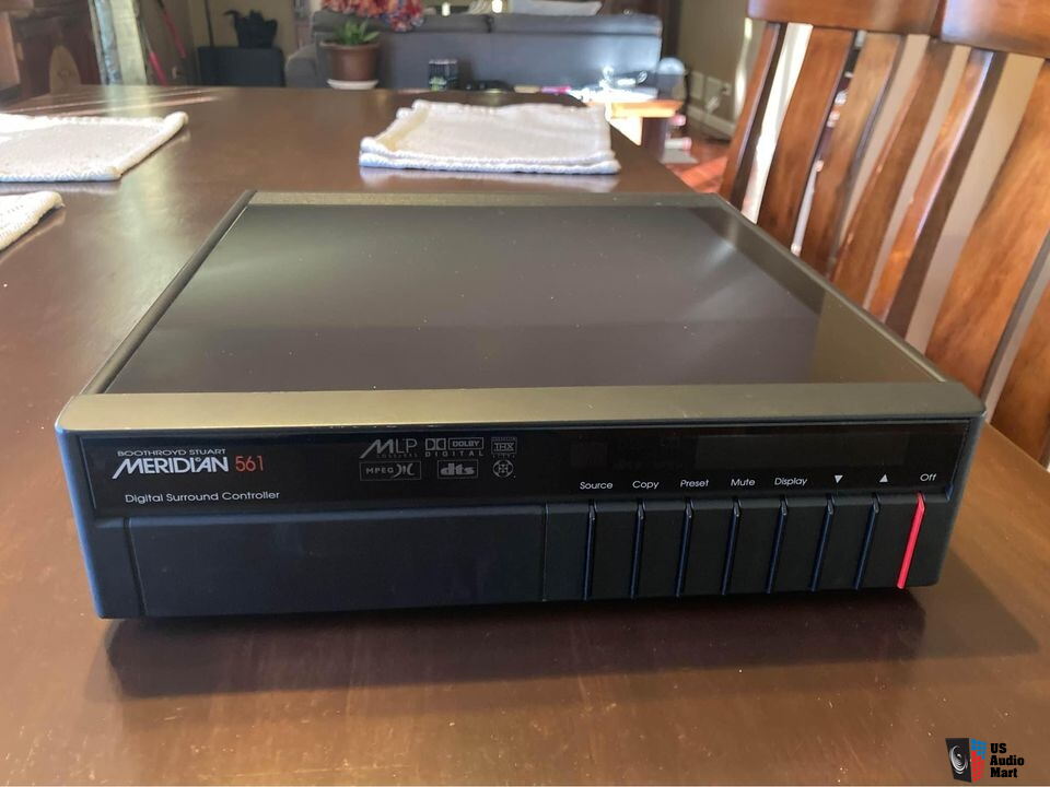 BOOTHROYD STUART Meridian 561 Digital Surround Controller Photo ...