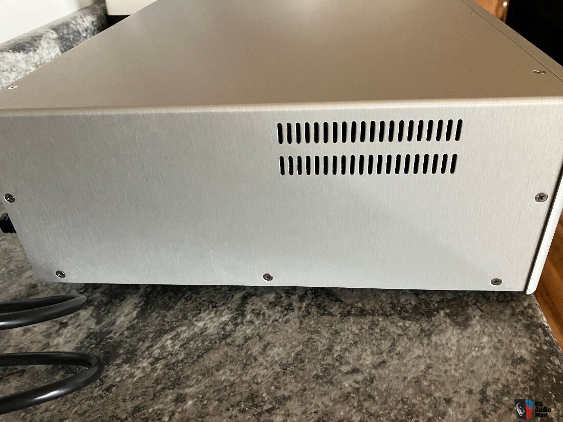 Aragon Stage One Preamplifier/Processor -working but needs attention ...