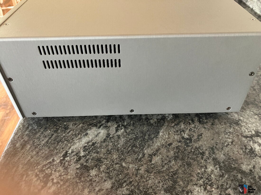 Aragon Stage One Preamplifier/Processor -working but needs attention ...