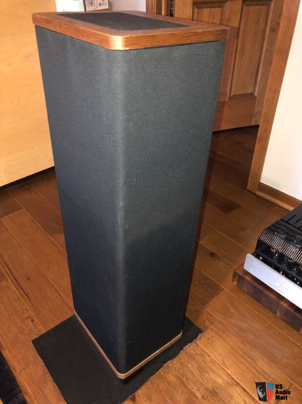 Vandersteen 1C floor standing audiophile speakers with optional Stands ...
