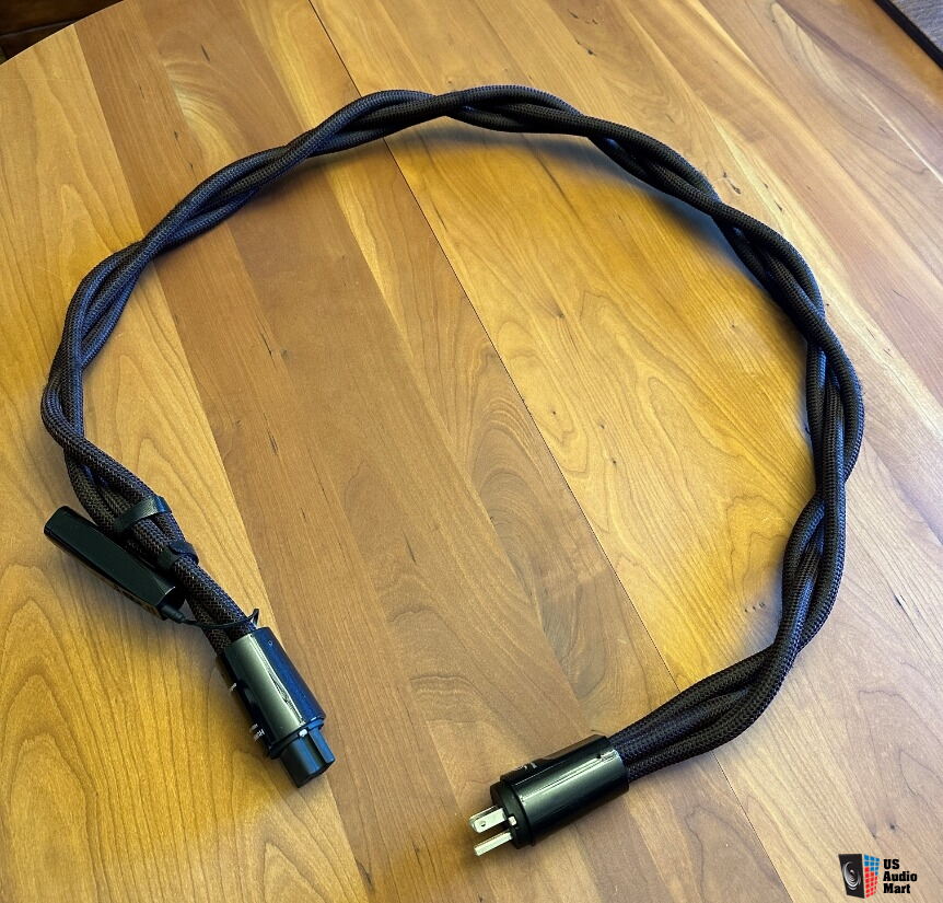 Pair of Audioquest Hurricane High Current Power Cords - 1.5M - 20 amp ...