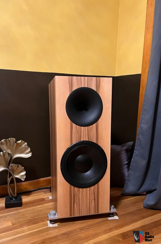 Tobian Sounds Systems 12FH Fullrange Horn Speakers Photo #4379203 - US ...