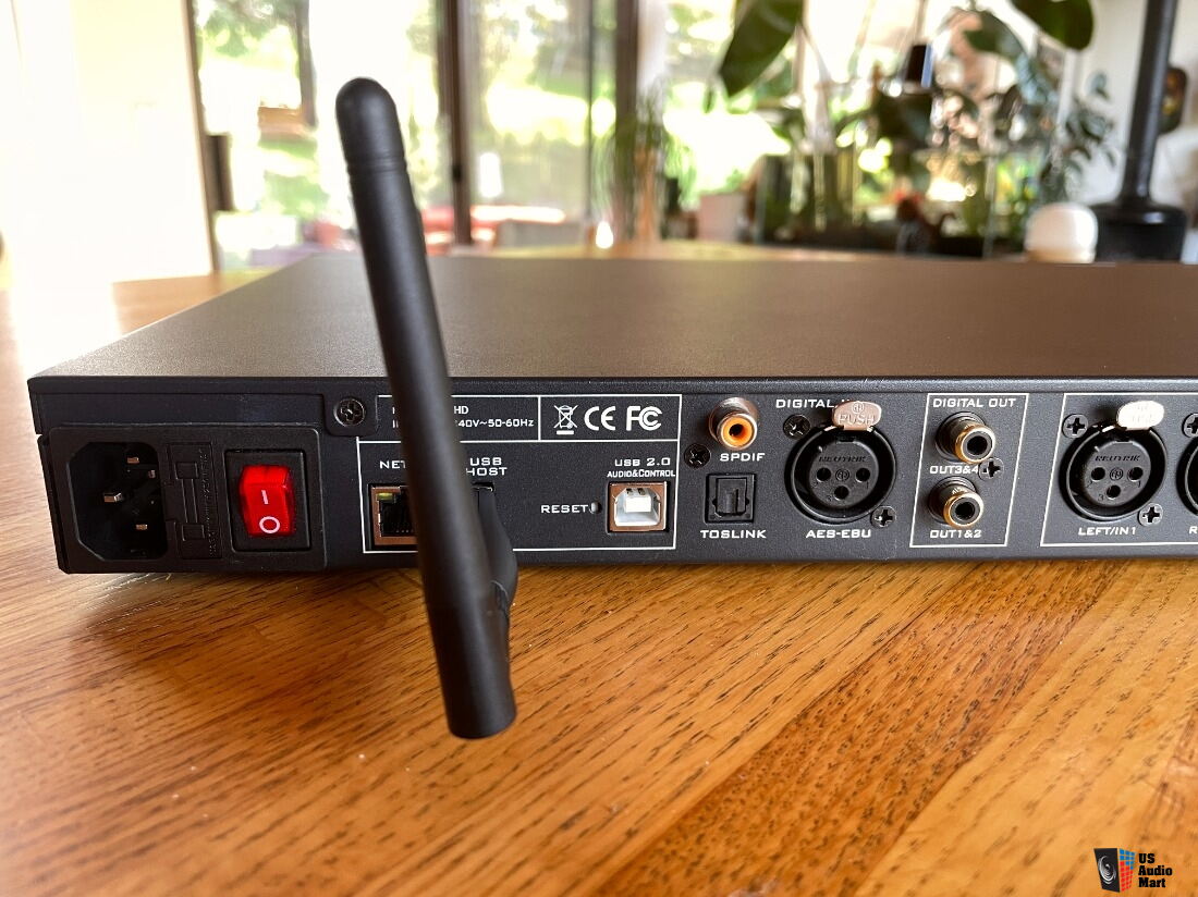 MiniDSP SHD w/ UMik 1 - Streaming DAC/Preamp w/ Dirac Live and ...