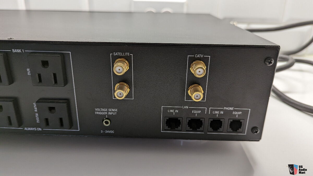 Panamax M5100-EX Power Conditioner Photo #4384149 - US Audio Mart