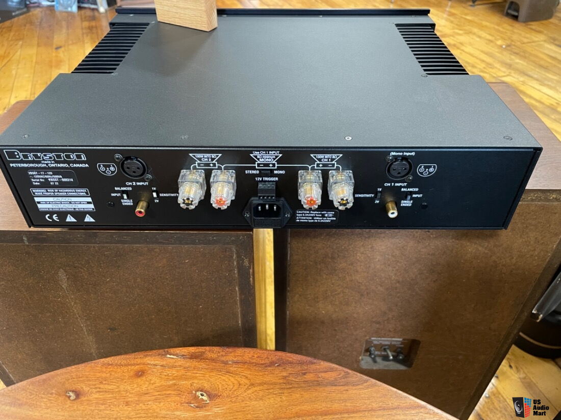 Bryston, 2B SST, Solid State Power Amplifier - Refined Powerhouse Photo ...