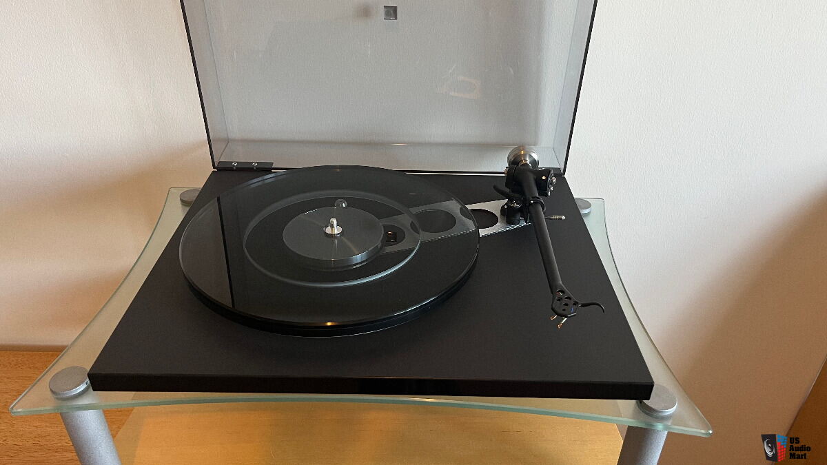 Rega P6 LP Turntable. Flawless! Only 4 months light use. Gene Rubin ...