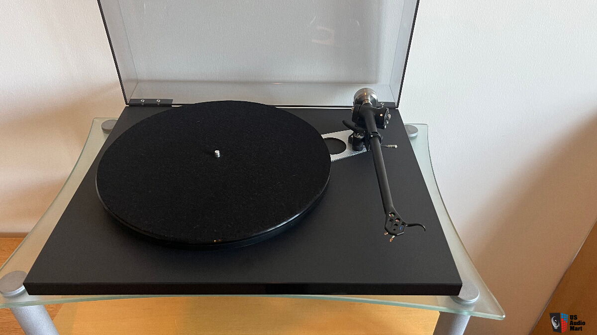 Rega P6 LP Turntable. Flawless! Only 4 months light use. Gene Rubin ...