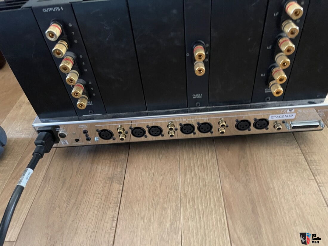 McIntosh MC207 seven channel amplifier Photo #4405288 - US Audio Mart