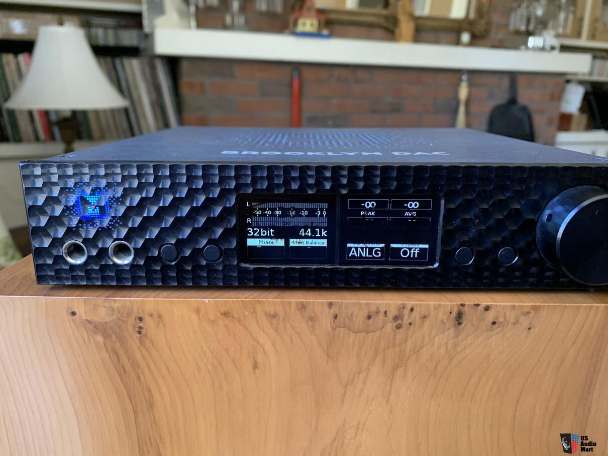 Mytek Brooklyn DAC/Pre/Phono/Headphone amp Photo #4415937 - US Audio Mart