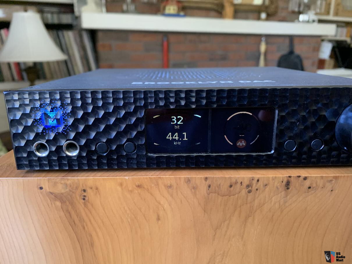 Mytek Brooklyn DAC/Pre/Phono/Headphone amp Photo #4415938 - US Audio Mart