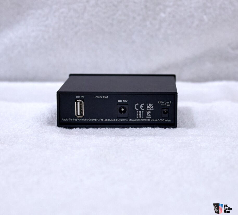 Black Pro-Ject Accu Box S2 Photo #4424066 - Canuck Audio Mart