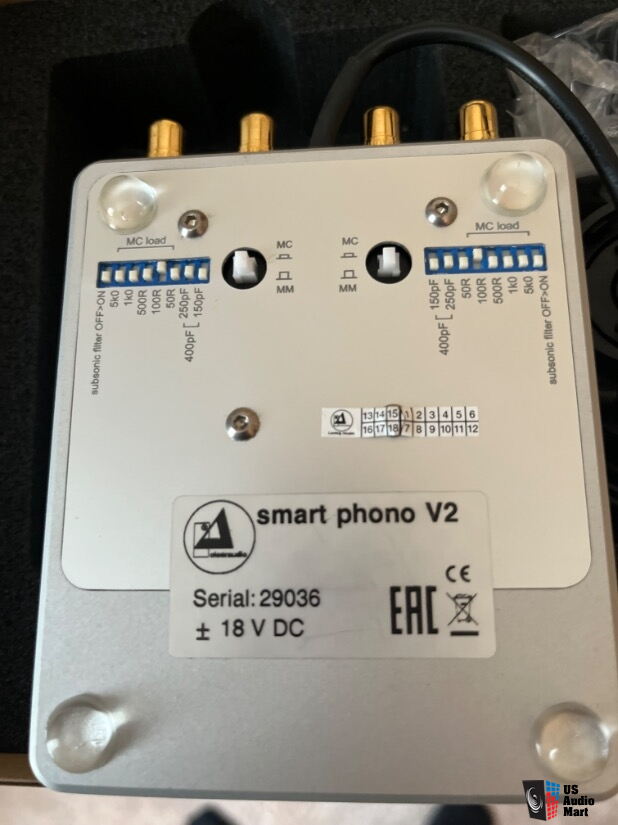 Clearaudio Smart Phono V2 phono preamp Photo #4427914 - Canuck Audio Mart