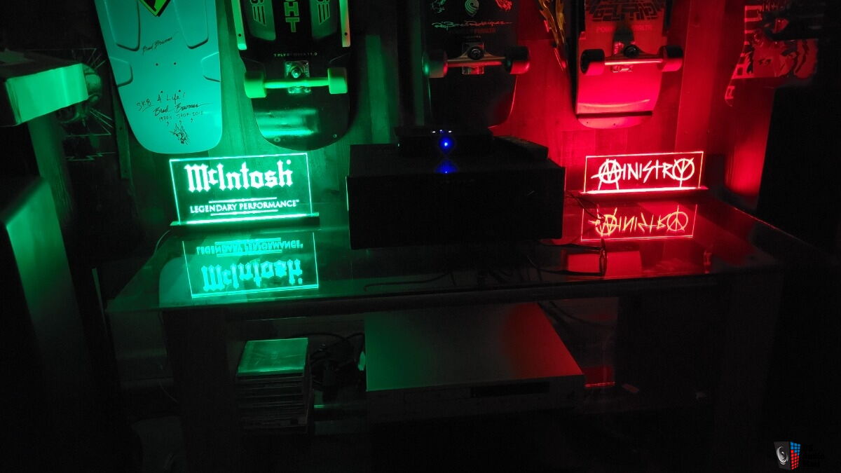 McIntosh Amplifier led lamp light Photo #4428572 - Canuck Audio Mart