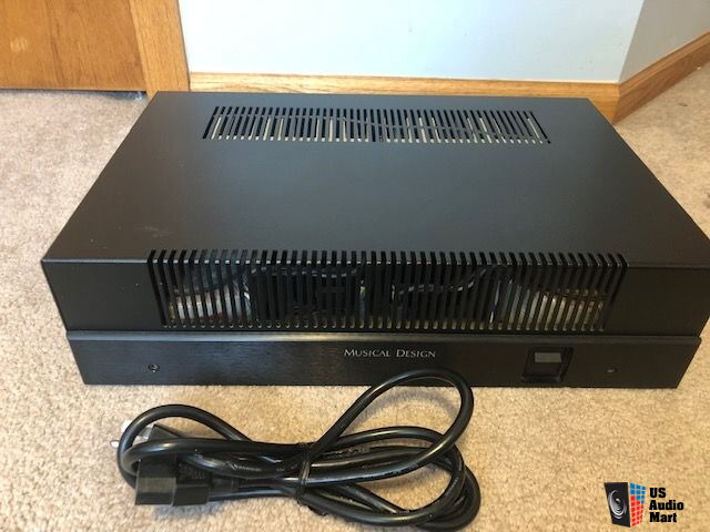 Musical Design power amps D 140 and DM 100 Photo #4430532 - US Audio Mart