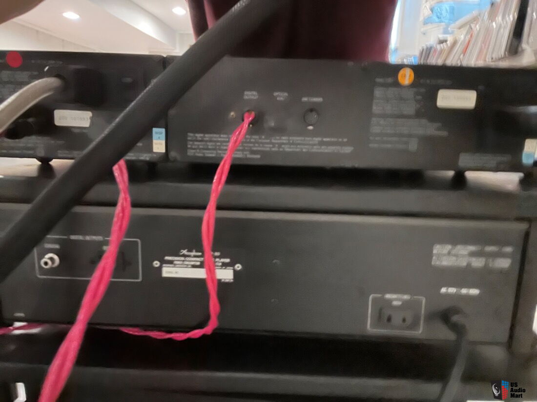 Meridian 200/203 Dac transport combo as seen on the Steve Guttenberg ...