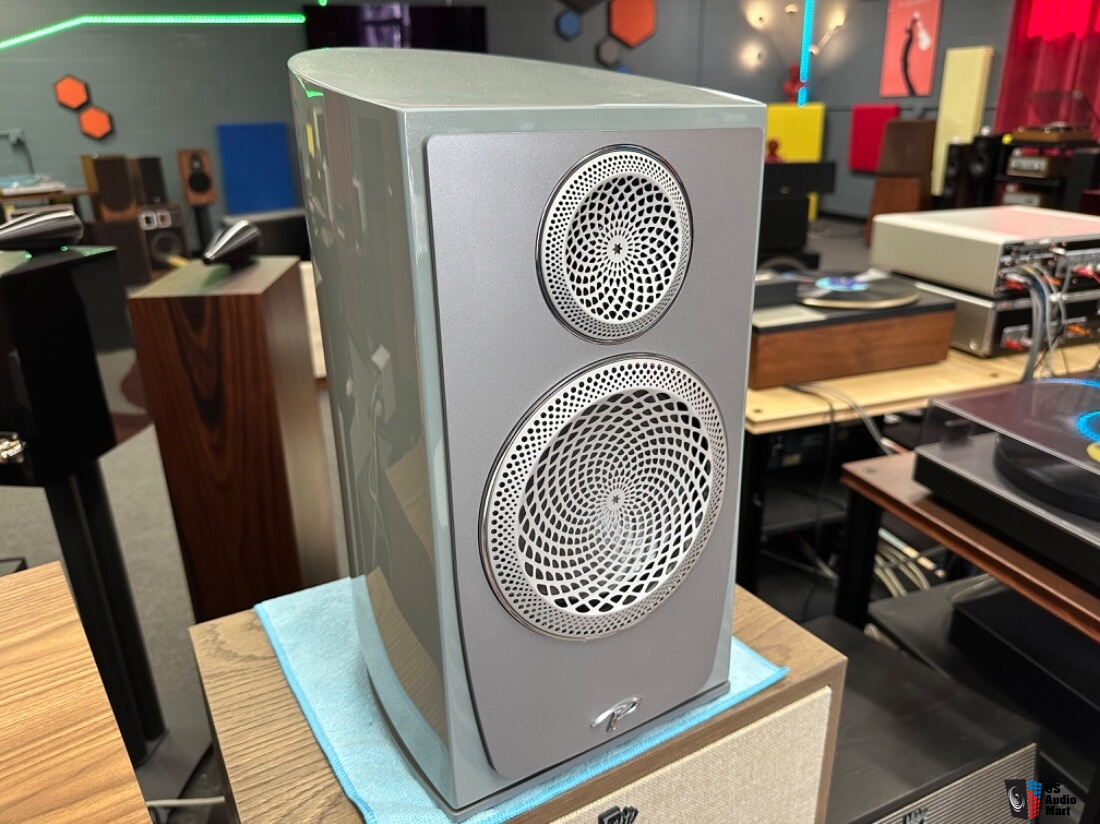 Paradigm Persona B in Sea Foam Photo #4456113 - US Audio Mart