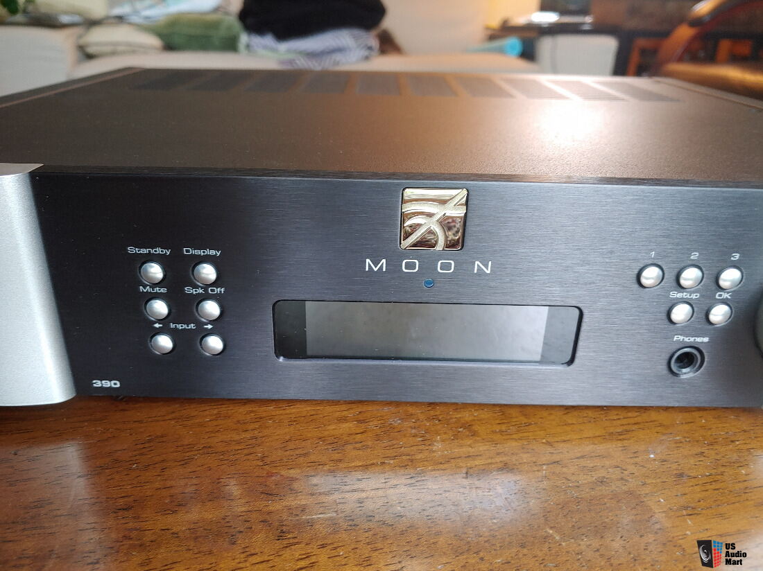 SimAudio Moon 390 Network Player / Preamplifier DAC / Headphone Amp ...
