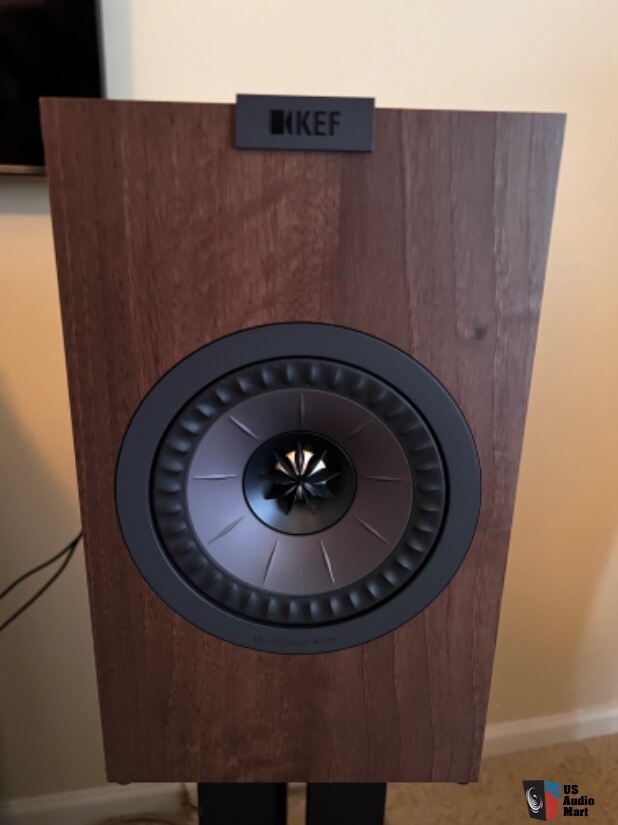 Kef Q150 (walnut) in immaculate condition Photo #4461617 - US Audio Mart