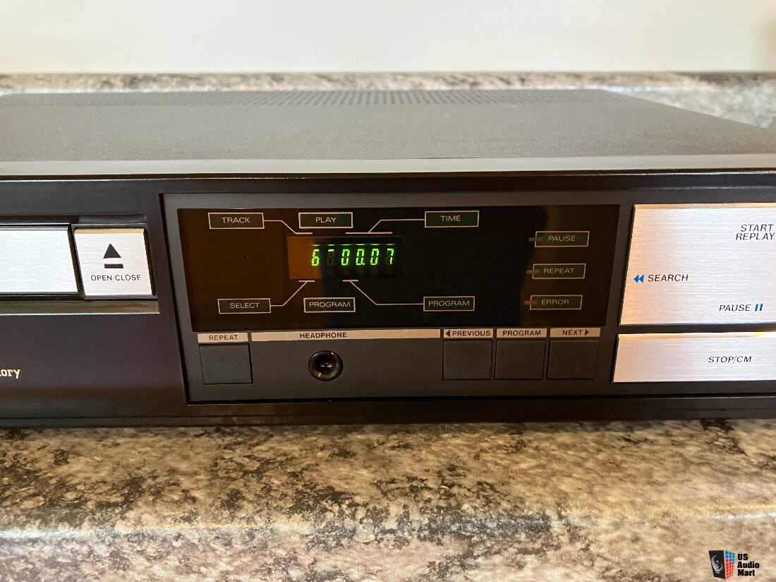 Magnavox/Philips Compact Disc Player FD2040/CD204 CDM-1 Mechanism Photo ...