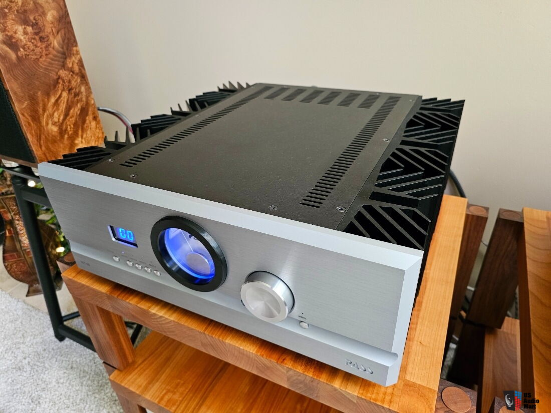 Pass Labs INT-60 Photo #4472063 - US Audio Mart