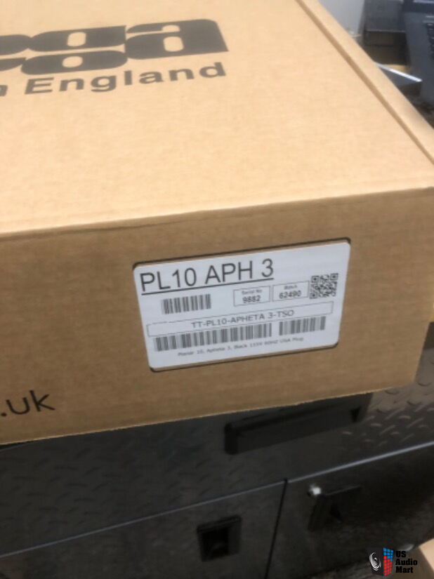 Rega Planar 10 PL10 Turntable (no cartridge) Free Shipping! Photo ...