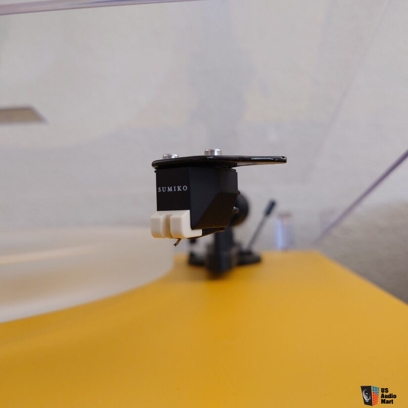 Pro-Ject / Project Debut Carbon Evo Turntable Record Player (Yellow ...
