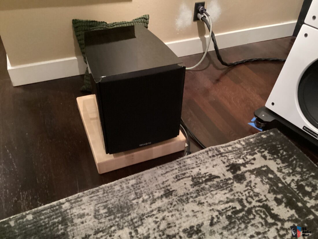 Velodyne DD + 10 Photo #4482295 - US Audio Mart