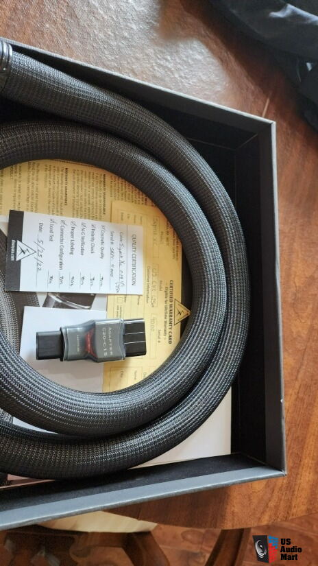 Shunyata Sigma V.2, XC Cable, 20 amp with 20 to 15 amp adapter Photo ...