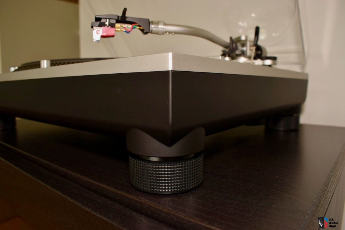 Technics SL-1200GR Turntable w/ Audiotechnica VM540ML 30 hours on both ...