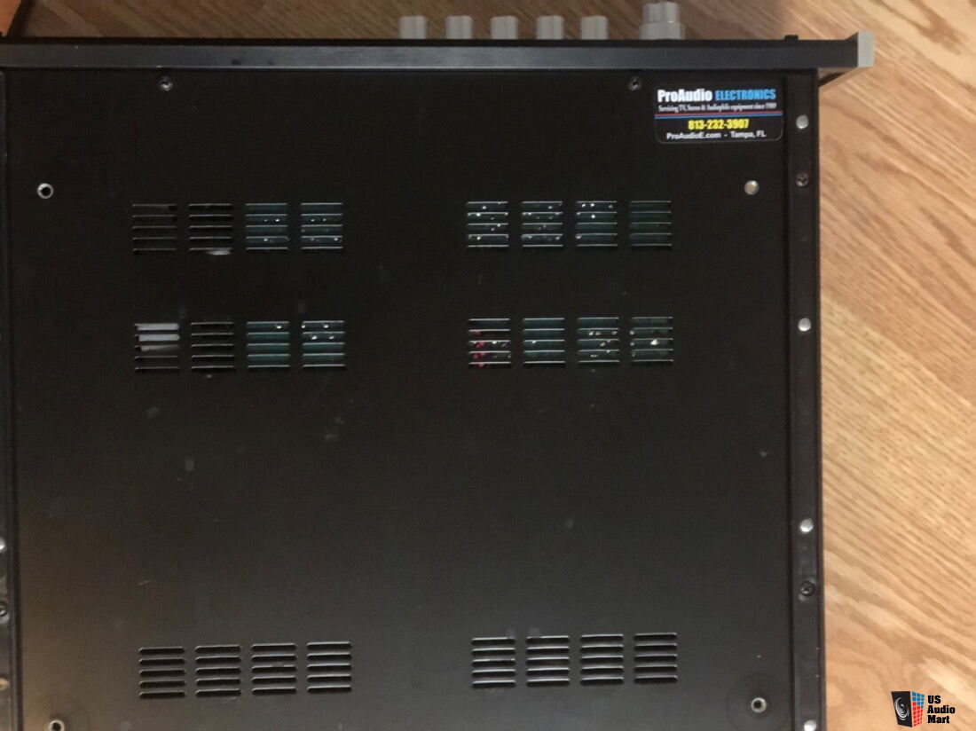 mcintosh C35 preamplifier Photo #4489187 - US Audio Mart