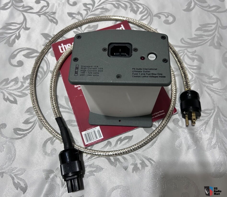 PS Audio Ultimate Outlets 15A High Current + Analysis Plus Power Oval ...