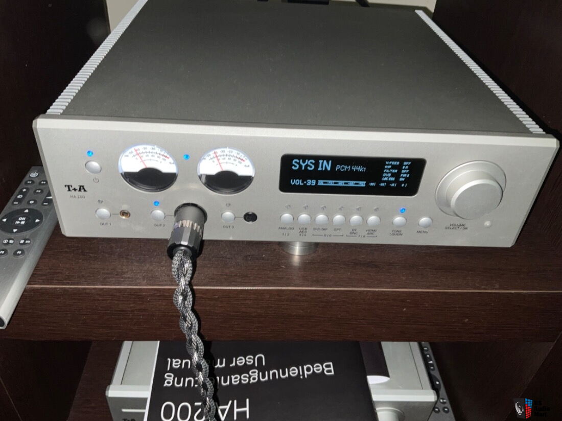 T+A HA 200 HA200 Headphone Amplifier & DAC - Silver Photo #4506316 - US ...