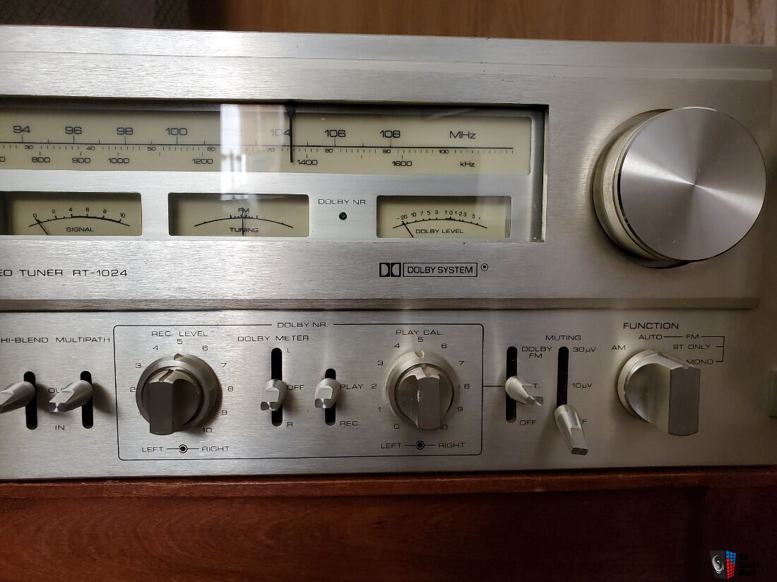 Vintage Rotel RT-1024 Stereo Tuner Photo #4507863 - US Audio Mart