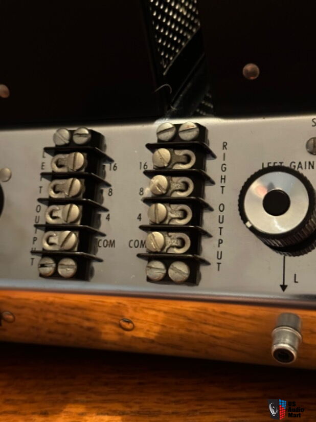 Exceptional McIntosh MC250 amplifier Photo #4508950 - US Audio Mart