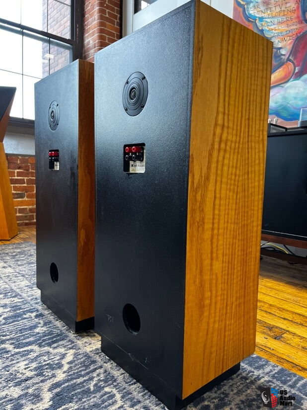 Snell Acoustics Type E-II, Early Model Oak Towers Photo #4515611 - UK ...