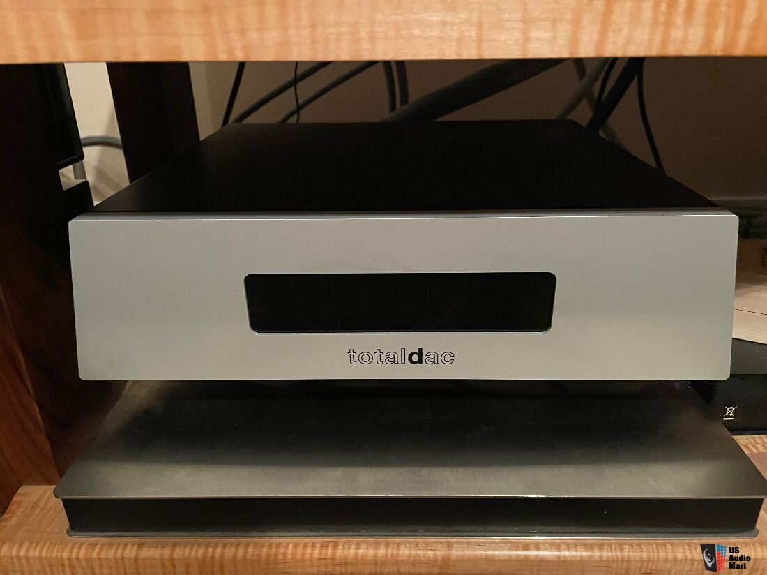 Totaldac Twelve MK2 (5 chassis) Photo #4517096 - US Audio Mart