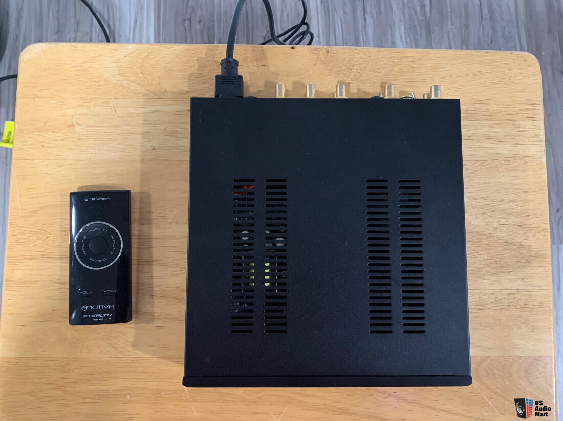 Emotiva Stealth SP-1 Phono Preamp and Analog Selector Photo #4520694 ...